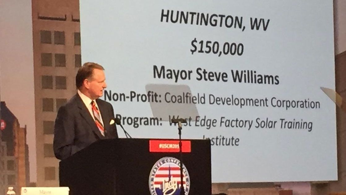 US Conference of Mayors honors Huntington, WV's Mayor Steve Williams ...